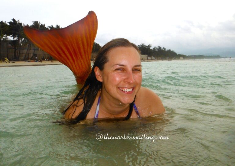 Mermaids – making a splash in the Philippines – The World is Waiting
